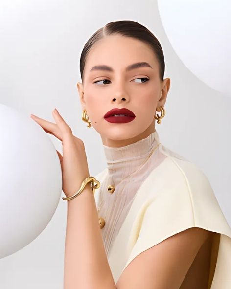 Essenciais — in three forms | Anna Prata